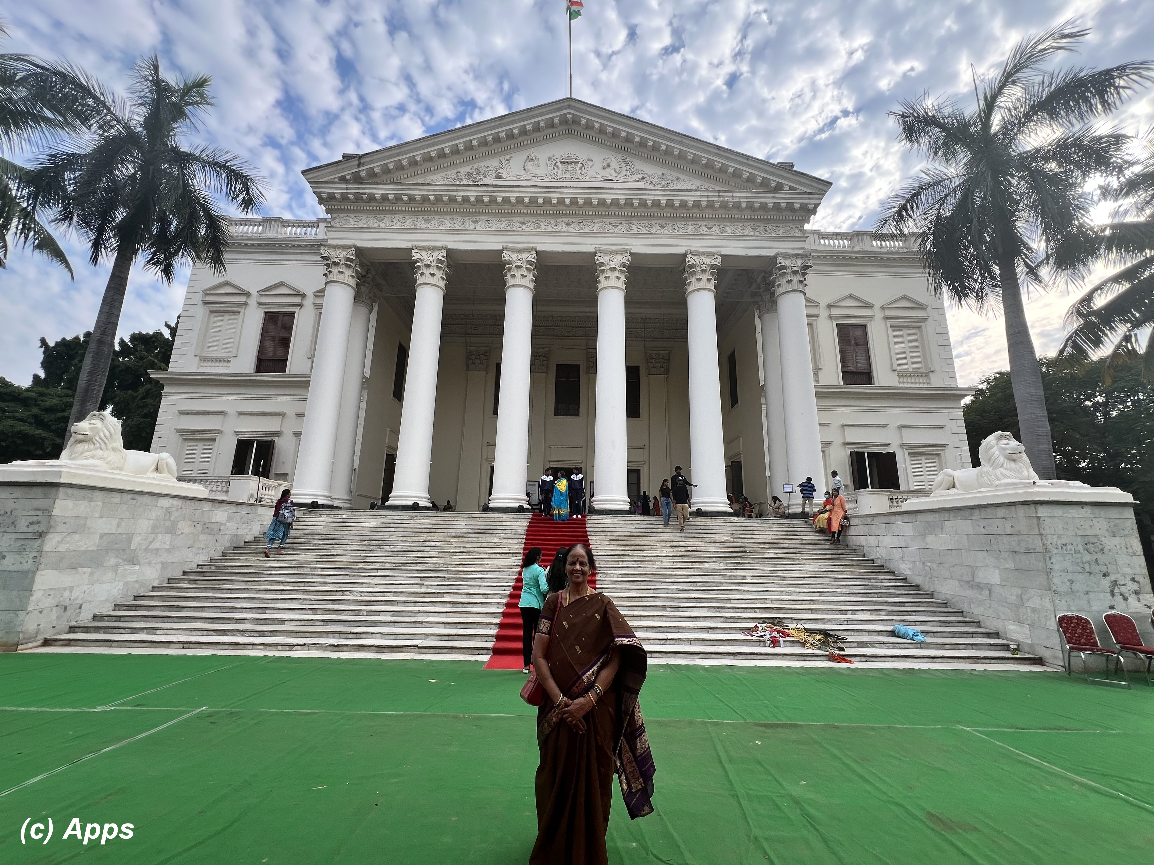Splendid Structures: Darbar Hall at Osmania University College for ...