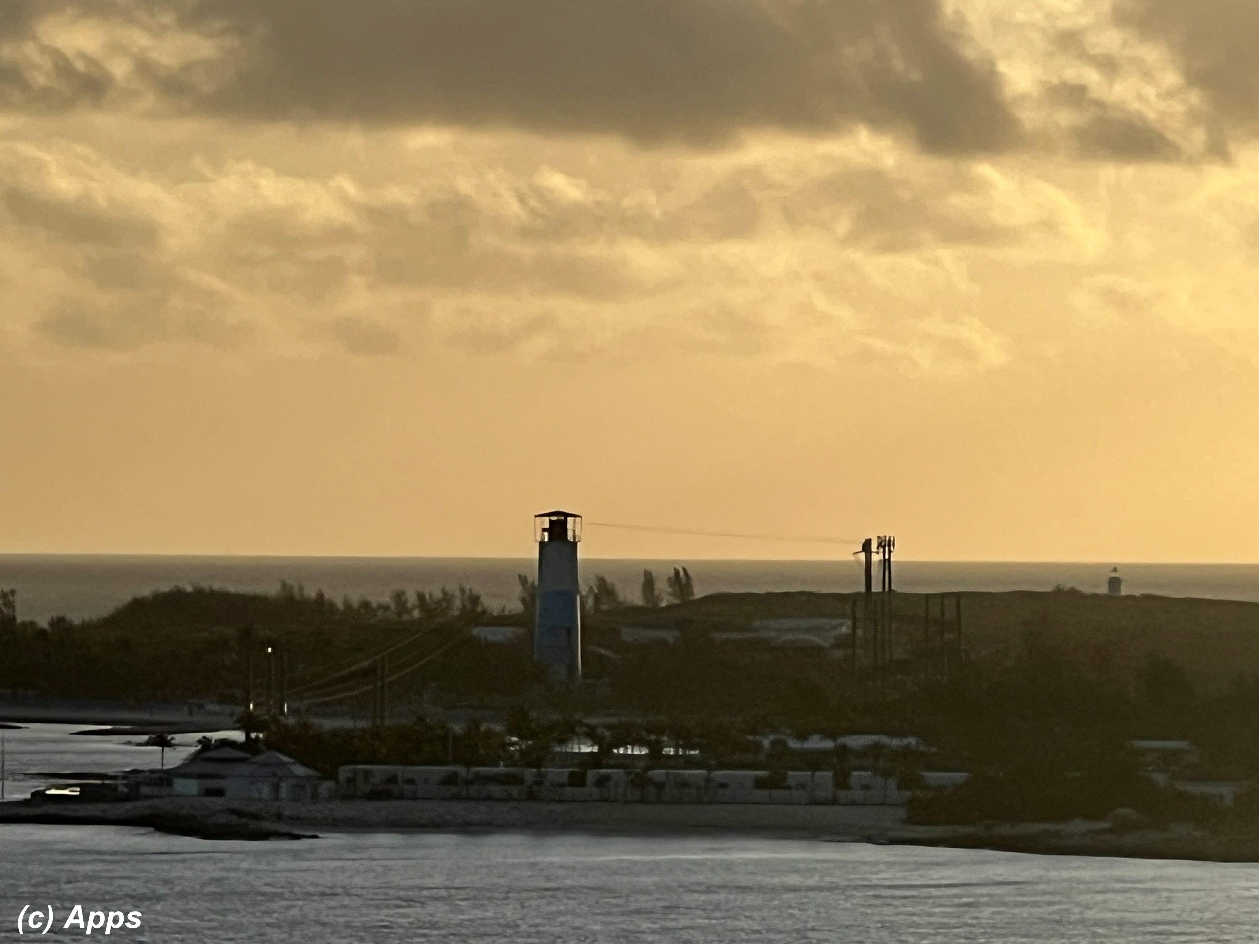 Beacons of Fire: Great Stirrup Cay Lighthouse, Bahamas – Galavant ...